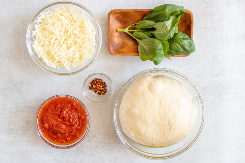 Easy Cheesy Pizza – Recette Magazine