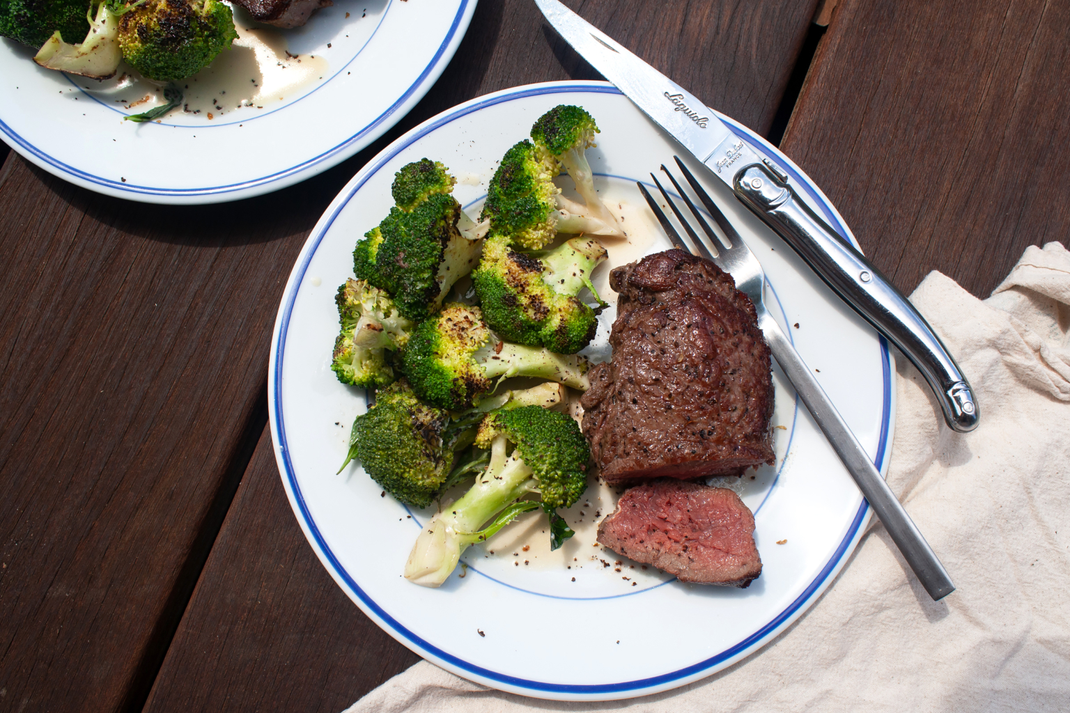 Seared Steak with Charred Broccoli and Basil – Recette Magazine