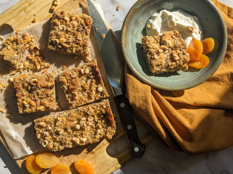 Apricot and Hazelnut Breakfast Bars – Recette Magazine