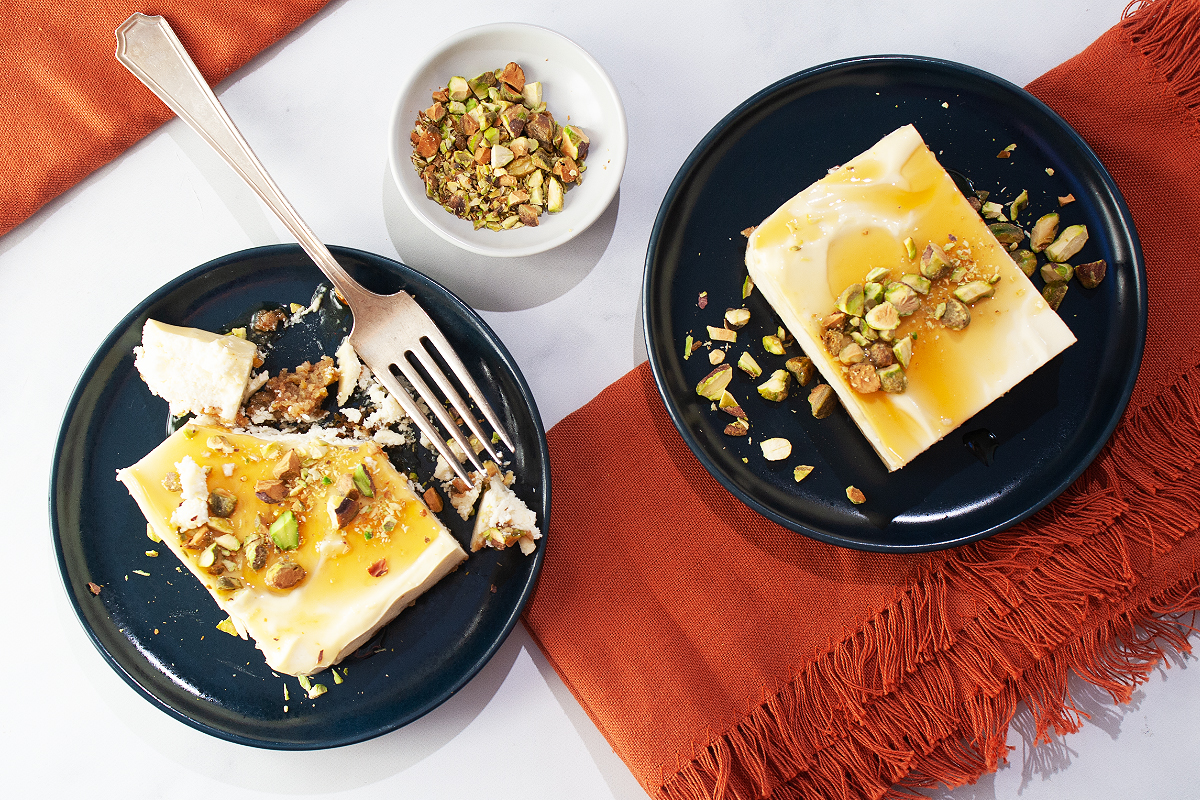 Labneh Cheesecake with Pistachio Crust – Recette Magazine