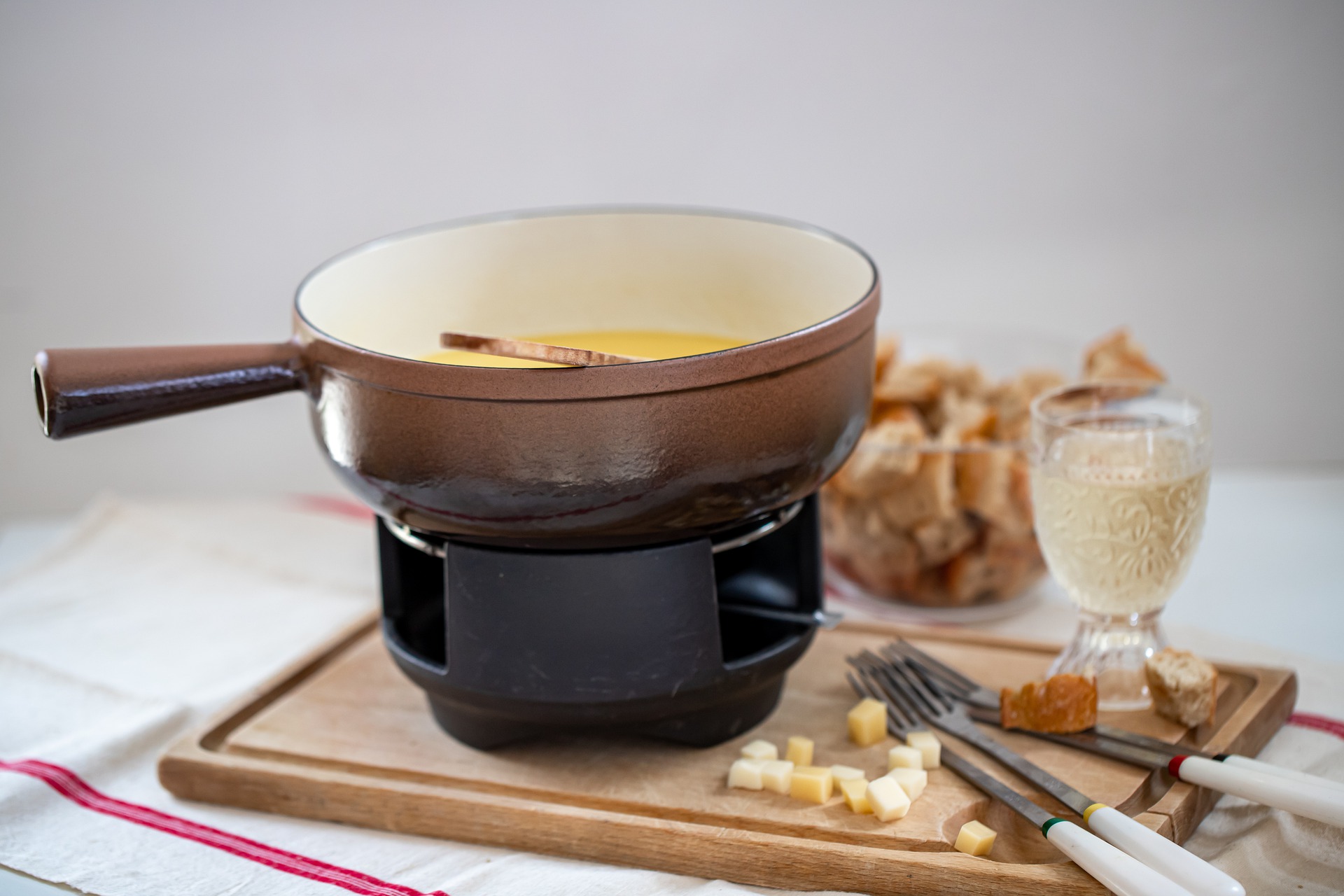 Fondue: It’s Fun to Do! – Recette Magazine