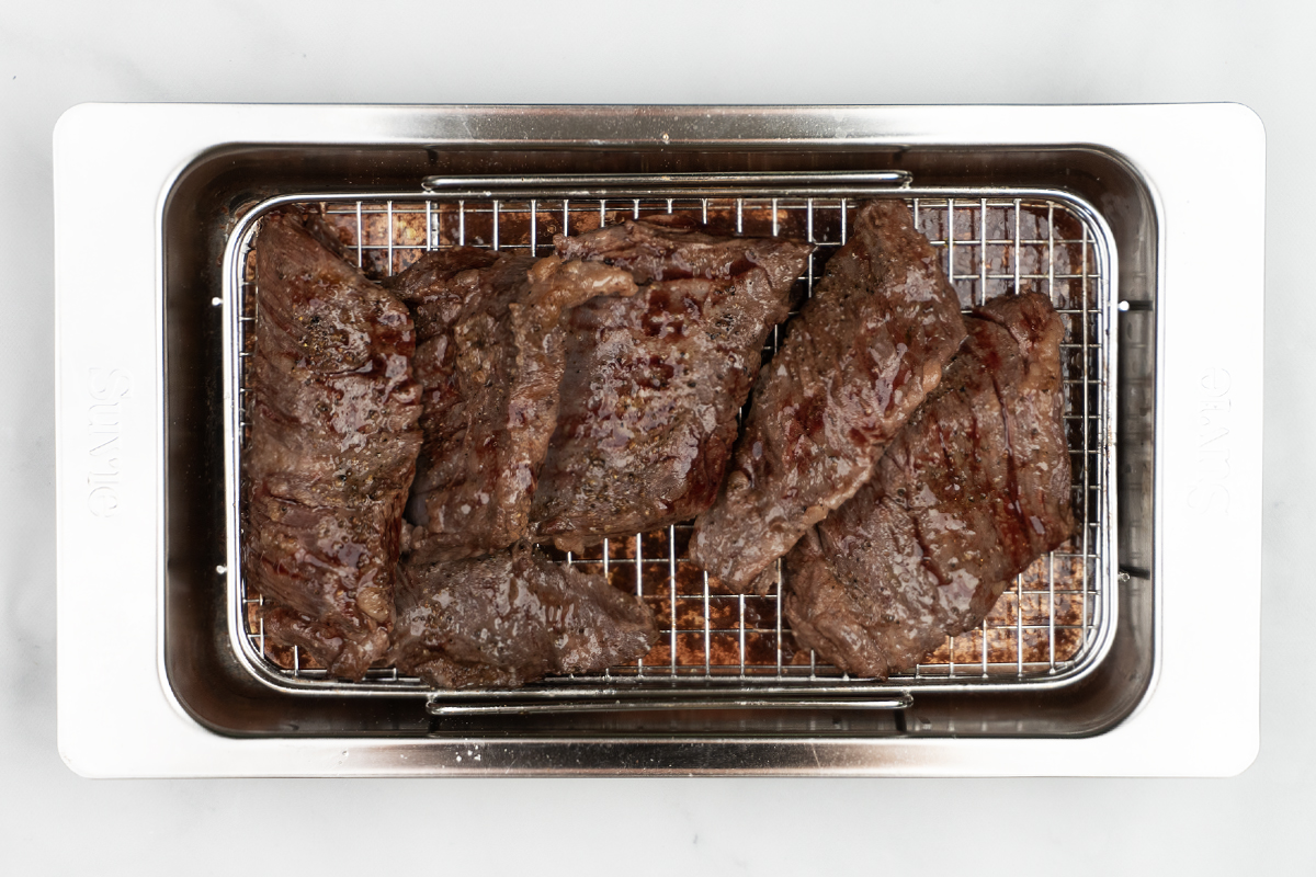 Easy Broiled Skirt Steak with Chimichurri – Recette Magazine