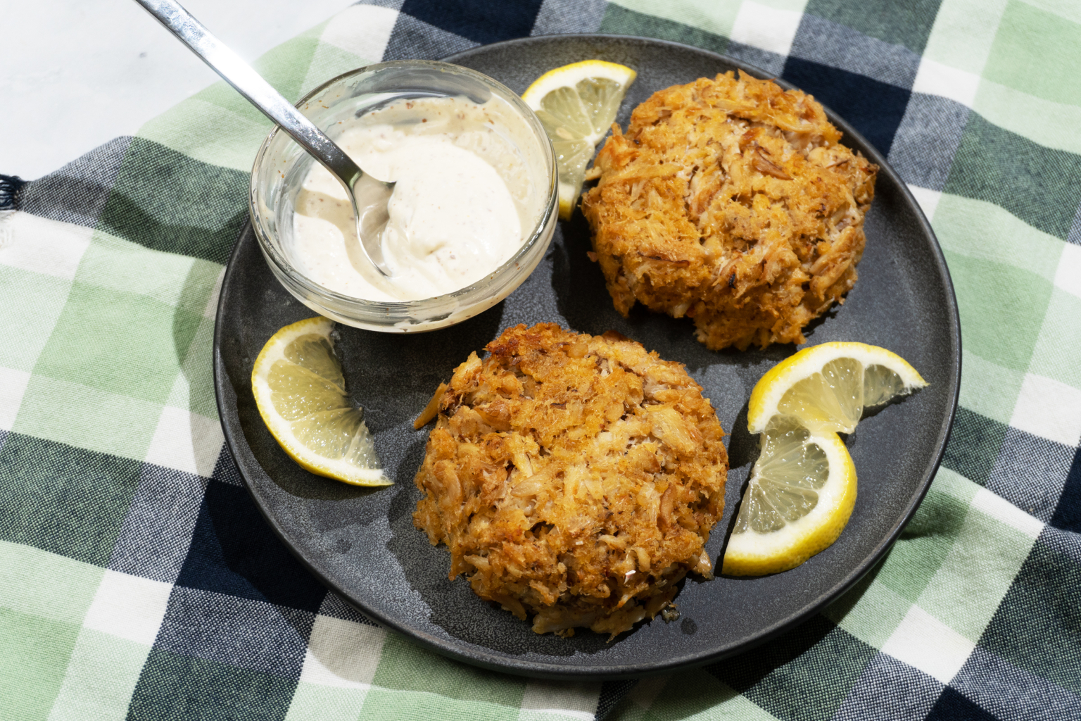 Crab Cakes with Dijonnaise – Recette Magazine