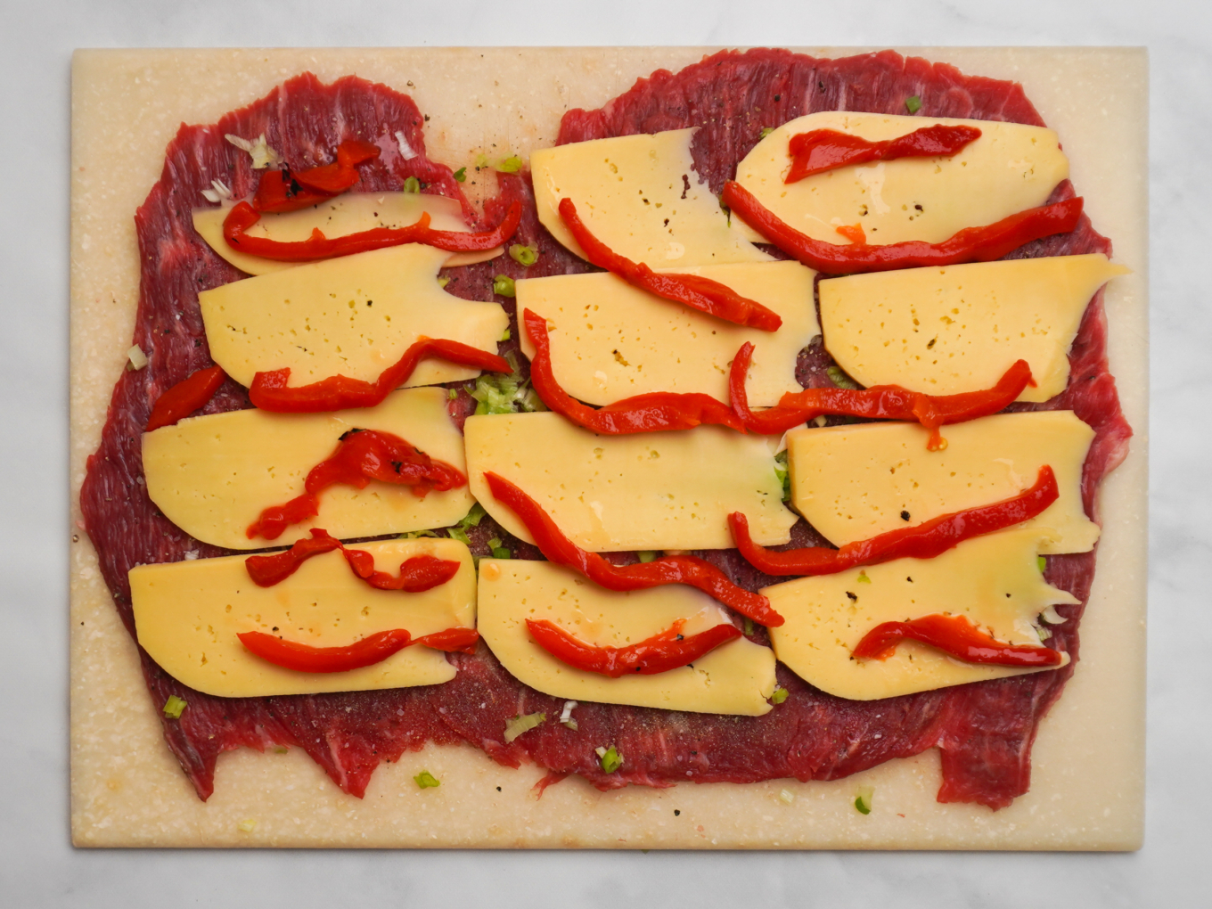 Gouda Cheese and Roasted Red Pepper Steak Roulade – Recette Magazine