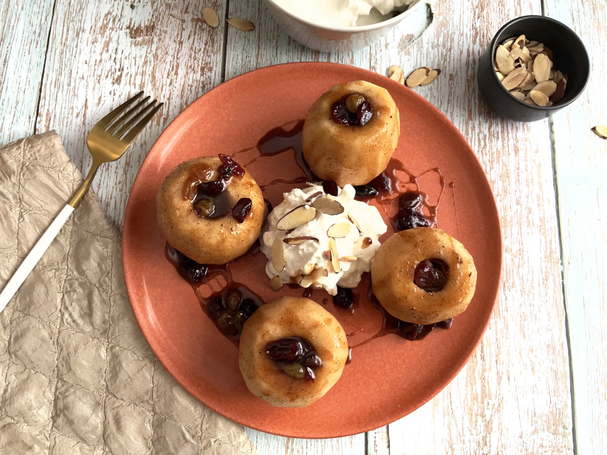 How to Sous Vide Spiced Apples with Salted Caramel Sauce – Recette Magazine
