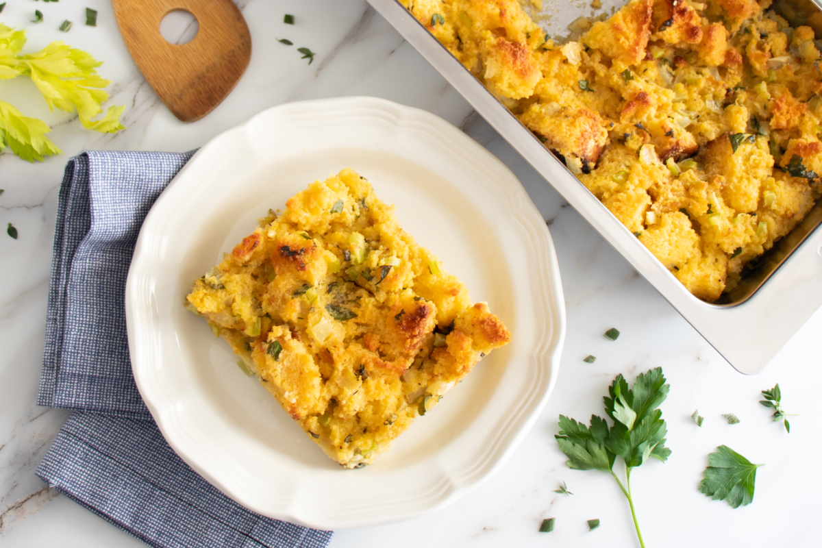 Classic Cornbread Stuffing – Recette Magazine