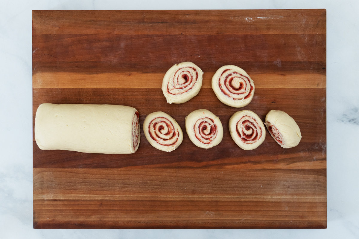 Strawberry Swirl Rolls – Recette Magazine