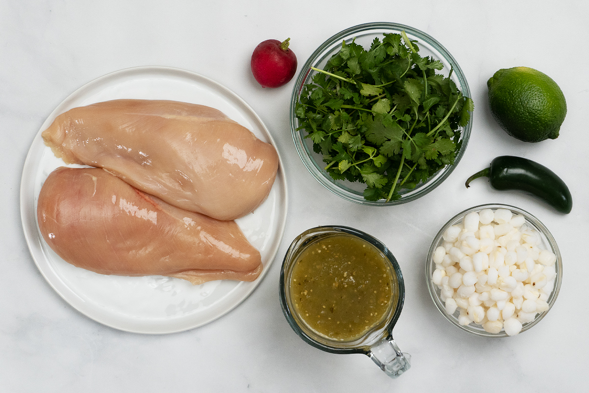 Cilantro Chicken Stew with Hominy – Recette Magazine