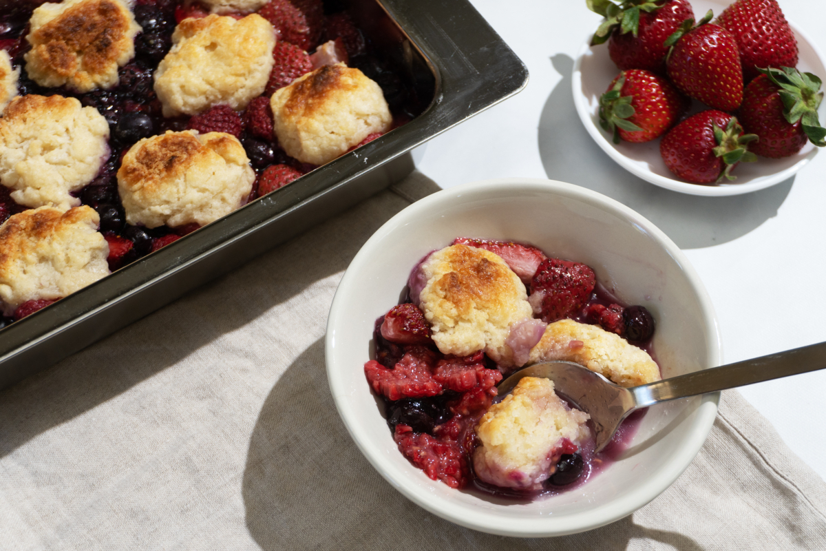 Triple Berry Cobbler – Recette Magazine