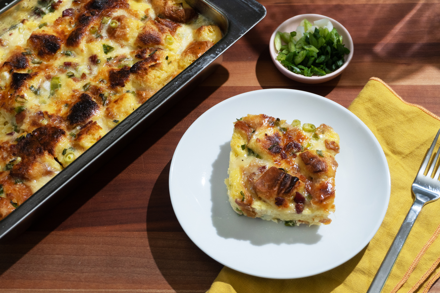 Bacon Scallion Breakfast Strata – Recette Magazine