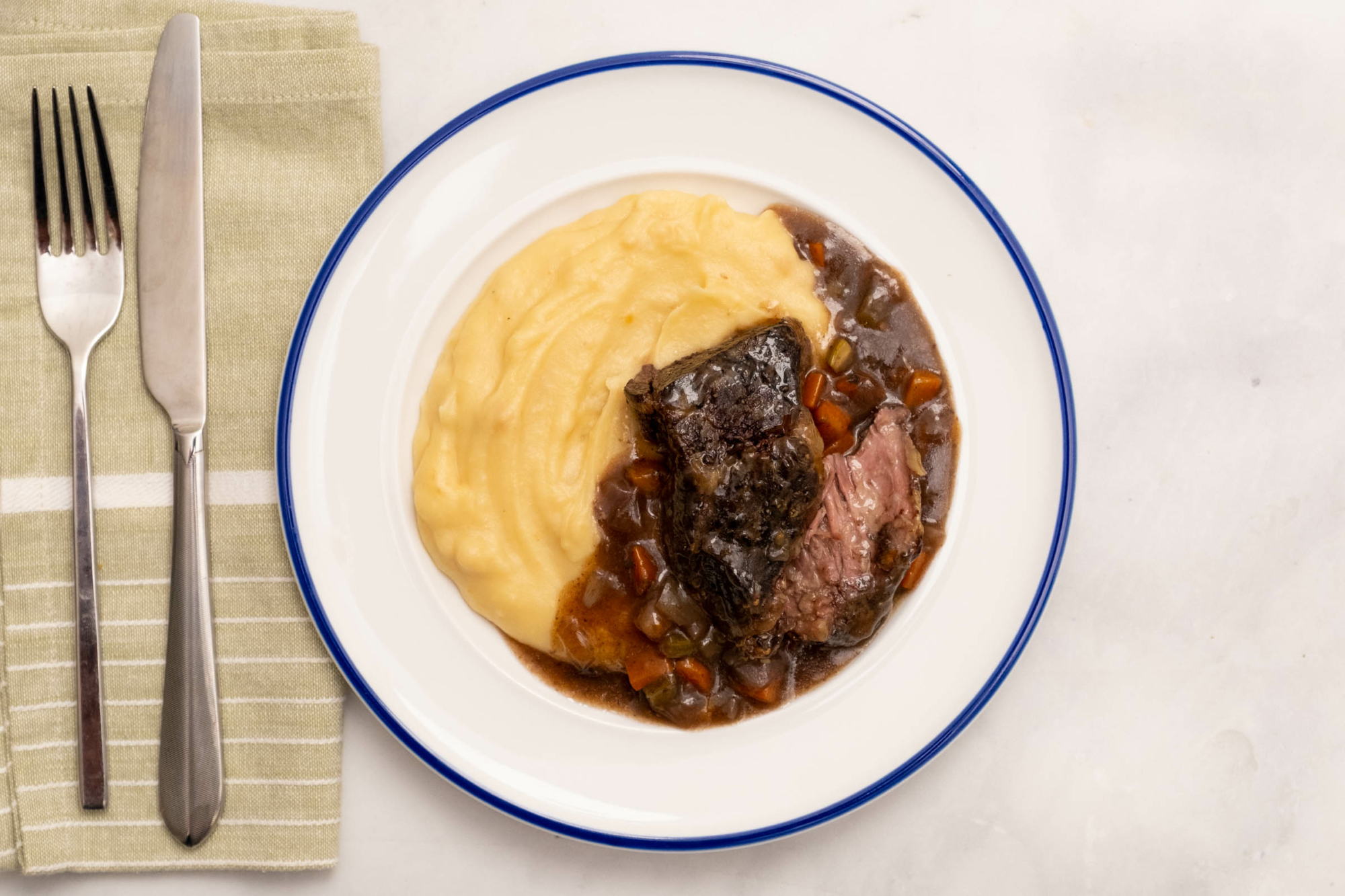 Meal Card: Slow Cook Short Ribs with Mashed Potatoes – Recette Magazine