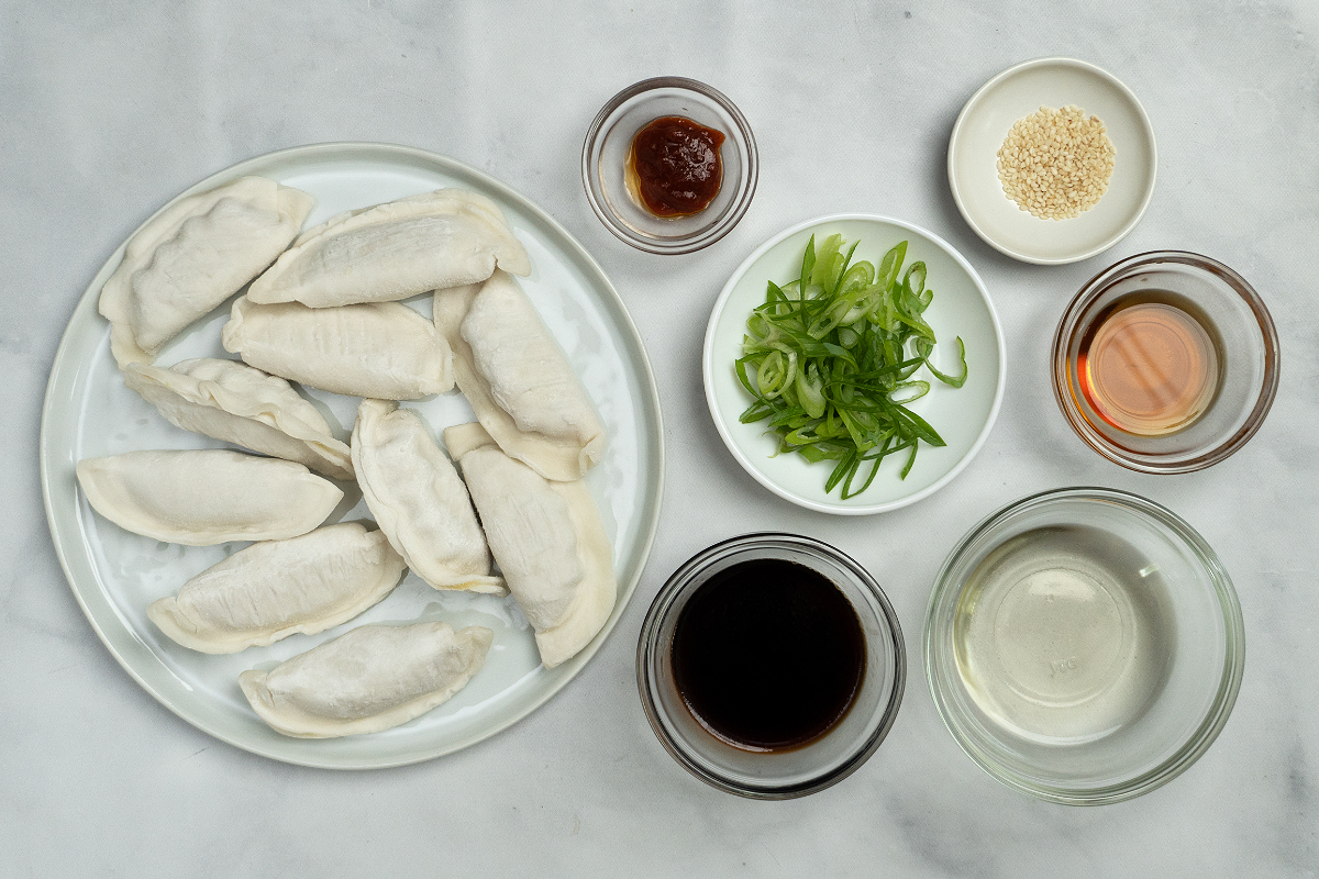 Easy Steamed Dumplings with Homemade Dipping Sauce – Recette Magazine