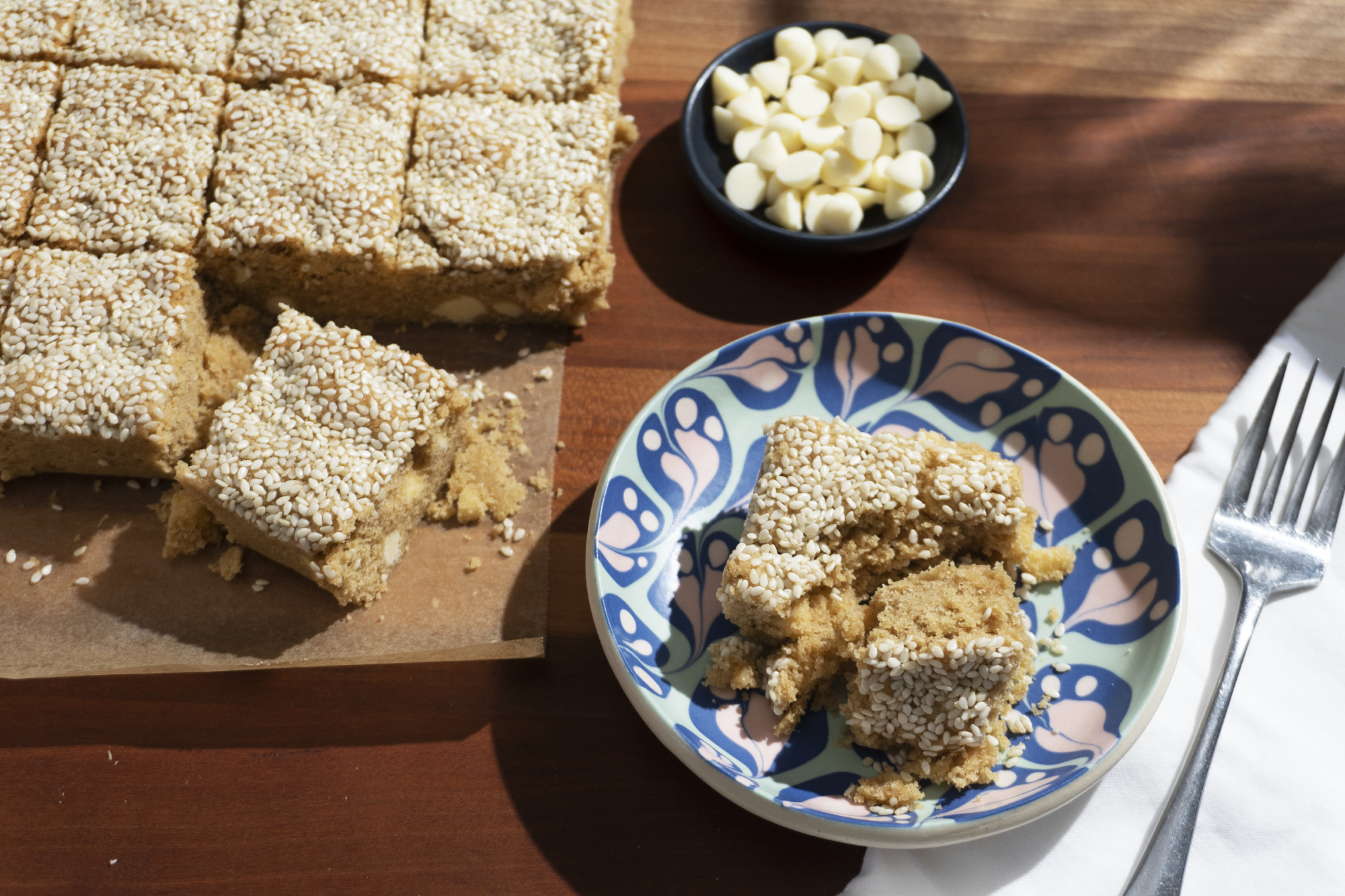 Gluten-Free White Chocolate Tahini Bars – Recette Magazine