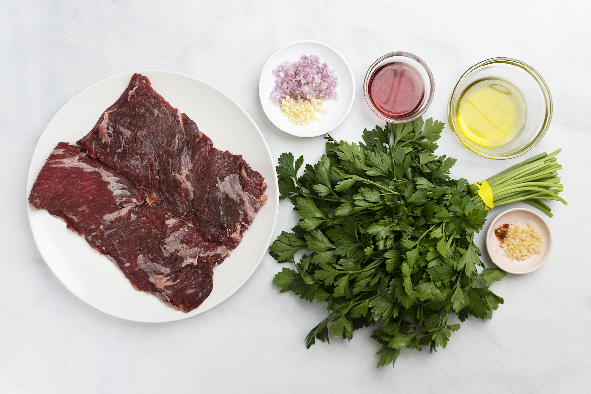 Skirt Steak with Garlic Herb Sauce – Recette Magazine