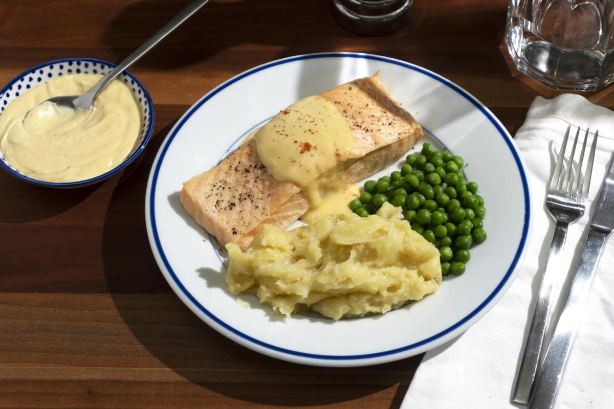 Meal Card: Hollandaise Salmon – Recette Magazine