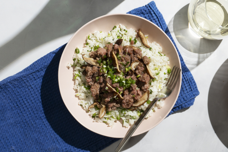 Scallion Rice Bowls with Sweet Ginger Pork – Recette Magazine