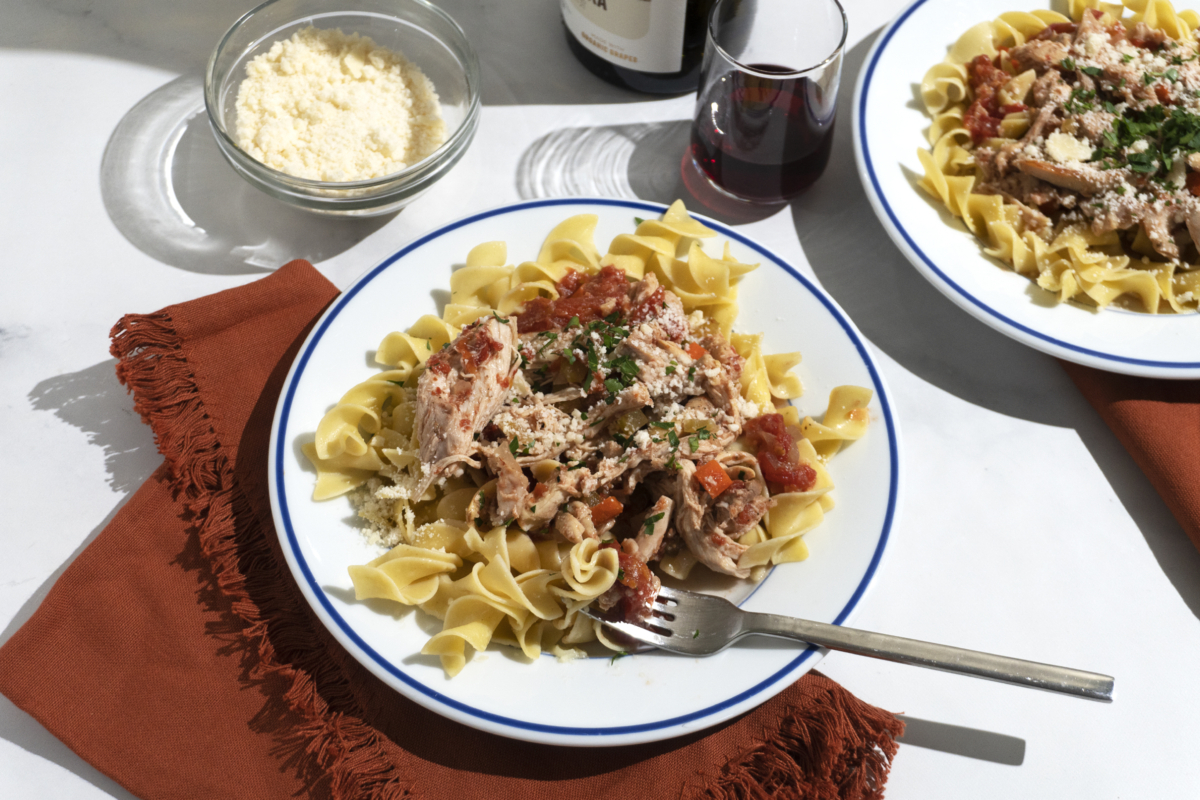 Hearty Chicken Ragout with Buttered Noodles – Recette Magazine
