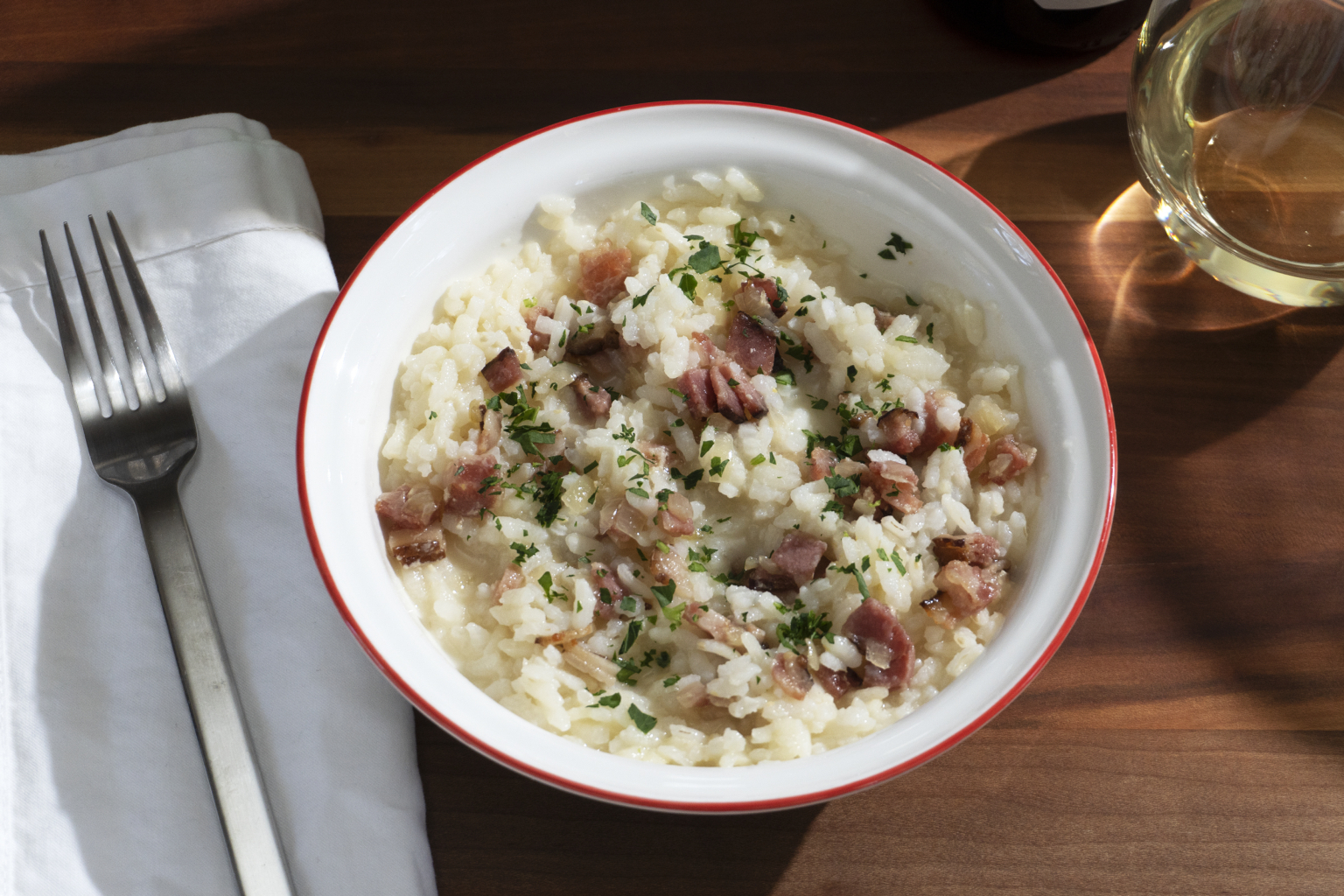 Roasted Risotto with Caramelized Onion & Bacon – Recette Magazine