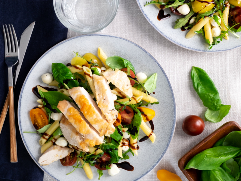 Chicken Caprese Penne – Recette Magazine